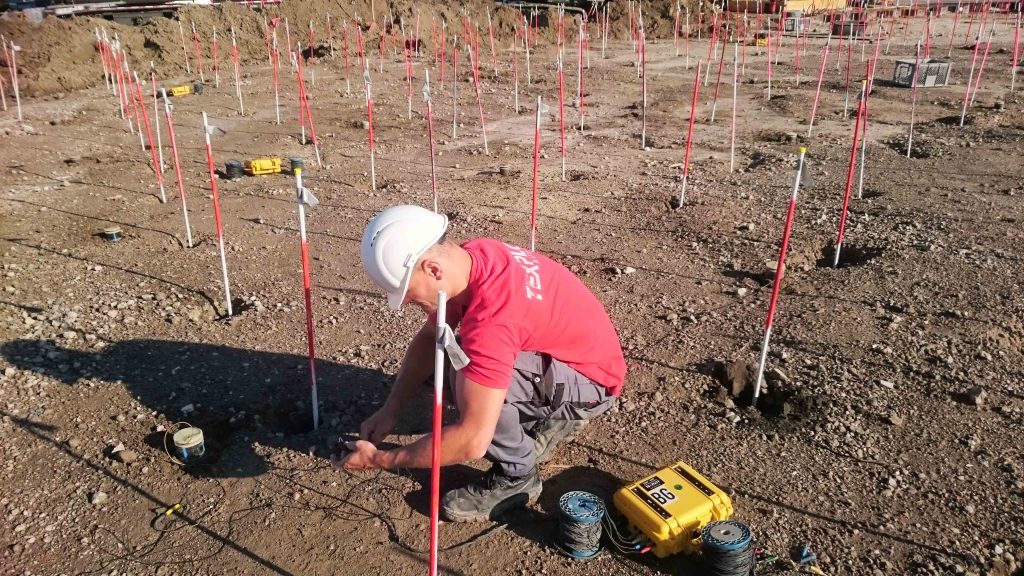 Leak detection of building pit enclosure