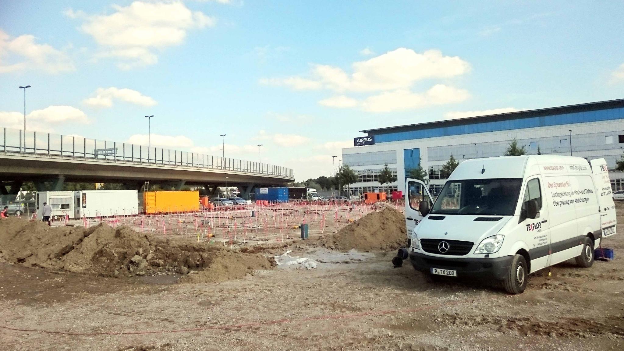 Leak detection of building pit enclosure